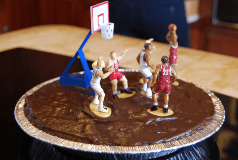 20 Basketball Cake Ideas for Slam-Dunks - The Party Inspo
